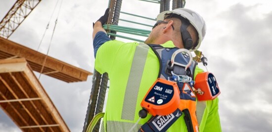Fall protection | Worker Health and Safety | 3M Canada
